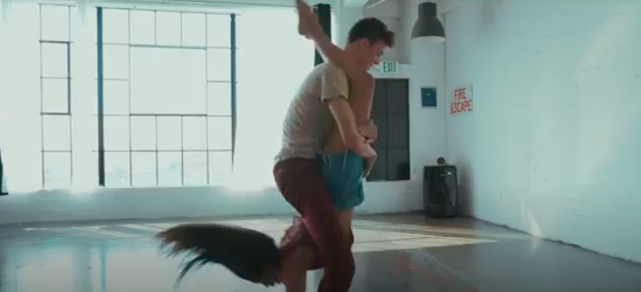 Dancing duo does beautiful and expressive dance routine to ‘Unsteady’