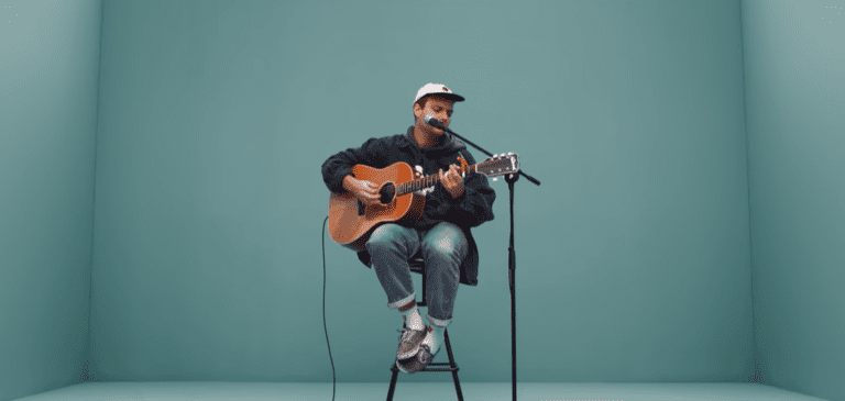 Modern folk musician Mac DeMarco plays heartfelt original song ‘Still ...