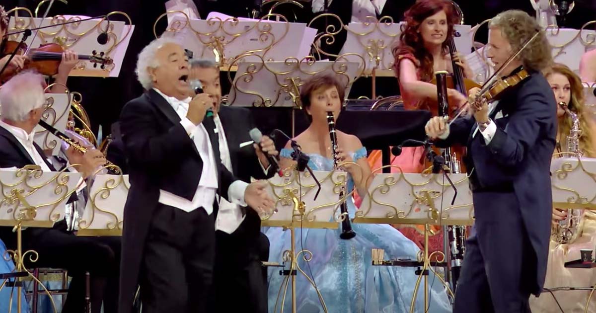 Live performance of ‘Macarena’ by original group still gets the crowd ...