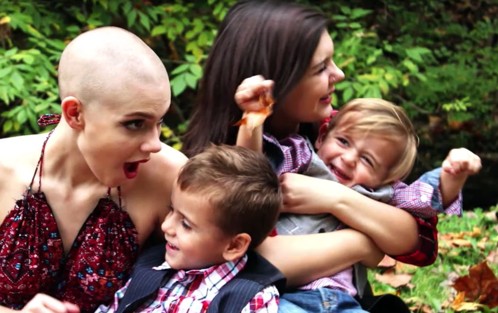 A cancer survivor goes on stage and sings an emotional musical tribute ...