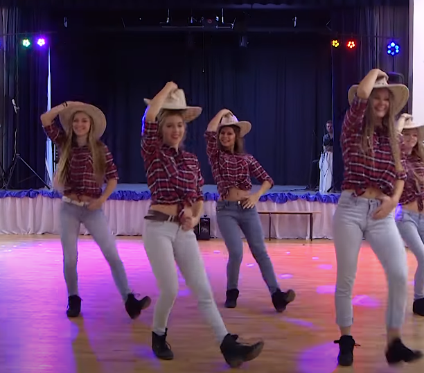 6 Cowgirls take over dance floor with slickest country moves
